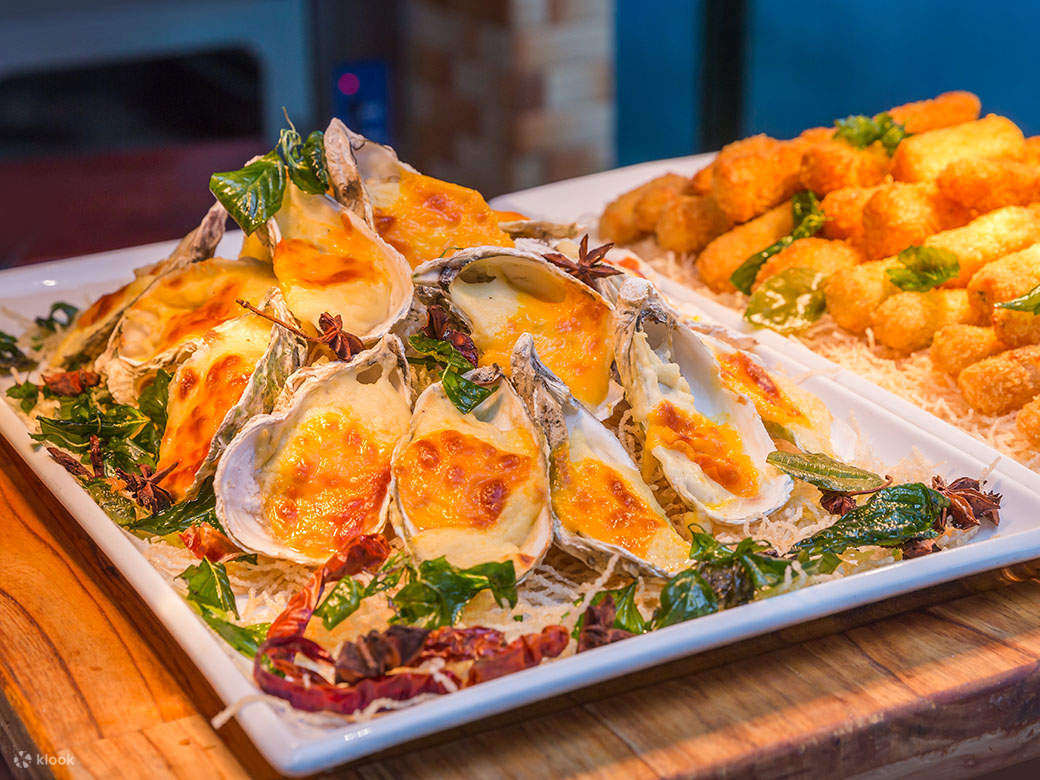 Premium Seafood Buffet at Cafe Central An Dong